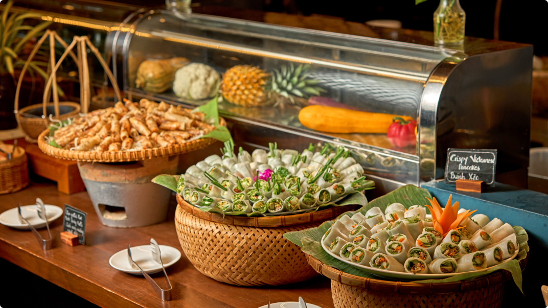 RESTAURANT - Ambassador Club